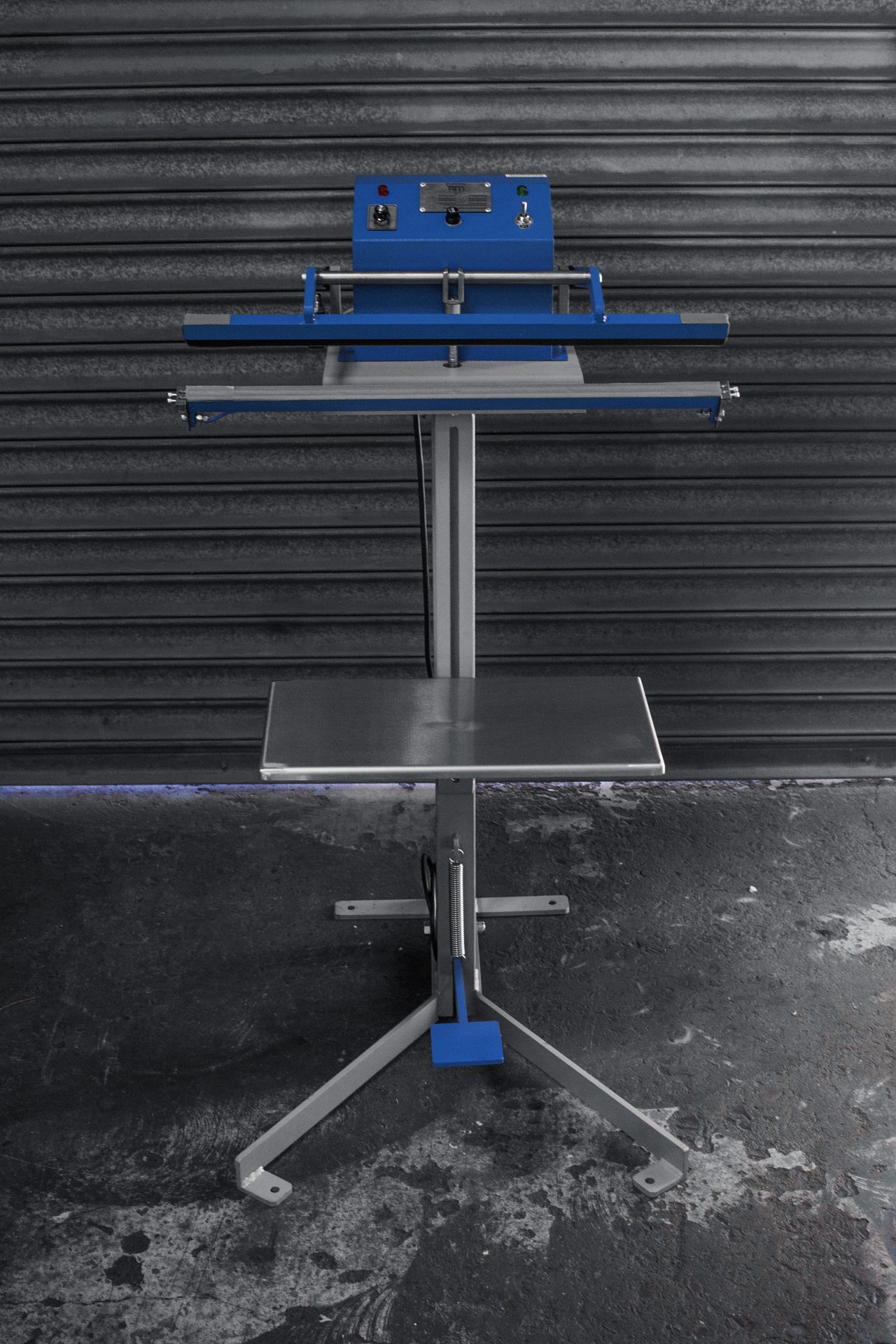 Pedestal foot sealer - Inpakt SA Machines